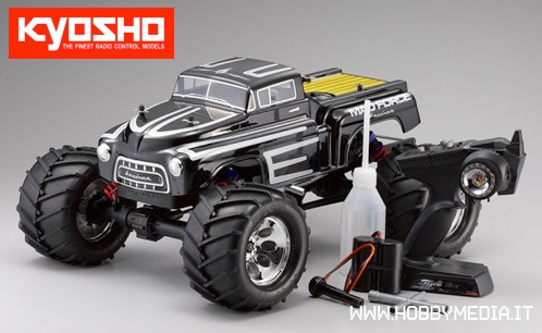 Kyosho Mad Force Kruiser KT-200 Nitro Monster Truck Video - Modellismo HobbyMedia
