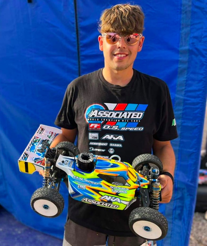 Davide Ongaro è entrato nella leggenda del modellismo! - Modellismo HobbyMedia